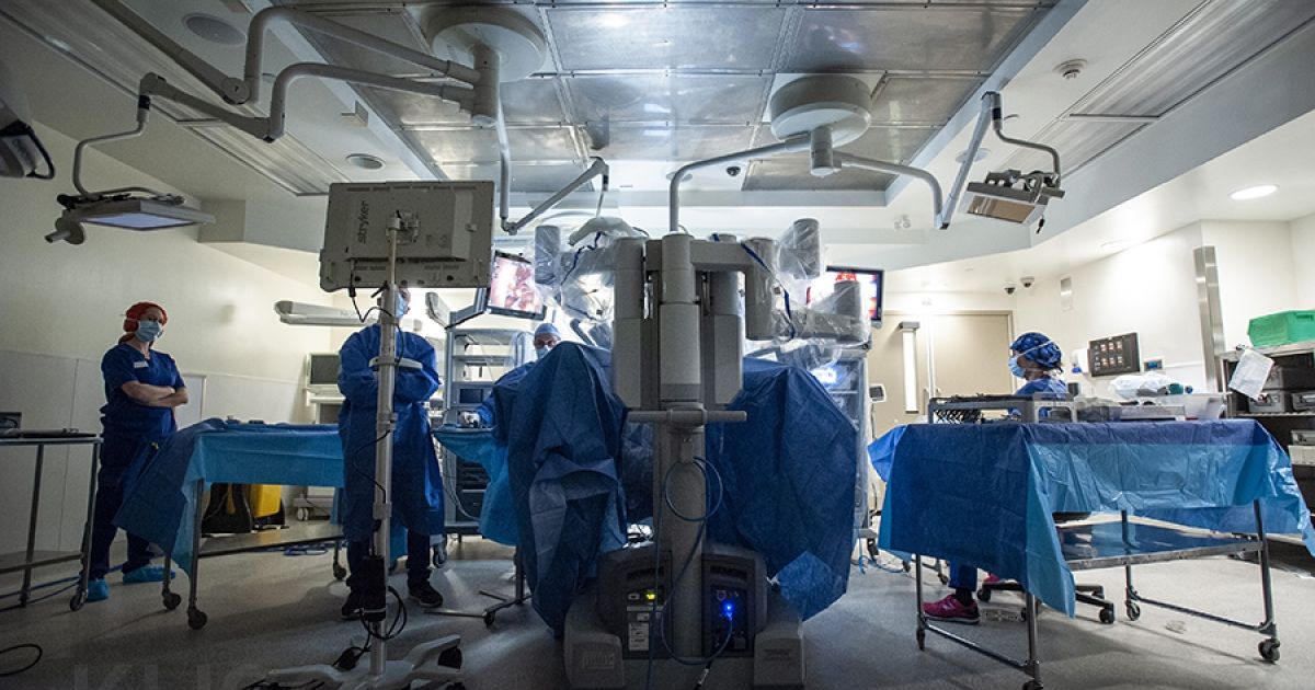 KHSC launches new robot-assisted surgical program | KHSC Kingston ...